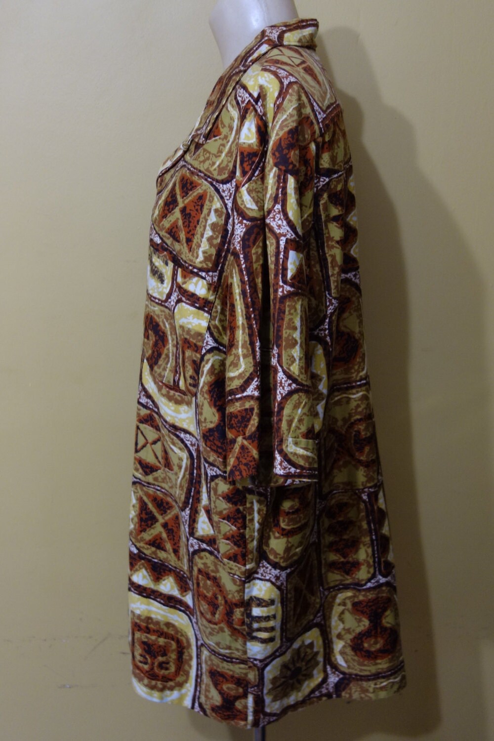 Extra Large 46 Chest 1960s Vintage Yellow Tones Kona Kai - Etsy