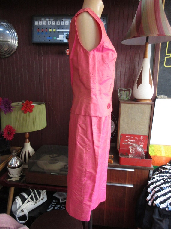 Small 34 Bust Vintage 1960s Hot Pink Silk Wiggle Dres… - Gem