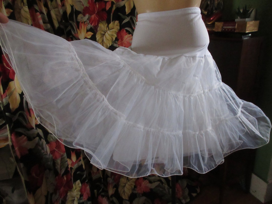 1980s Bright White Crinoline Lined With Spandex at Waist Large 32 Inch ...