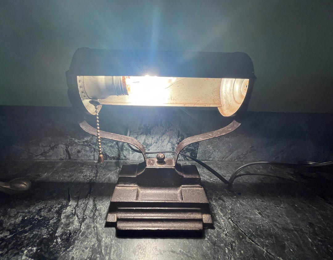 Antique 1930s Eagle Metal Bankers' Desk Lamp With Cast Iron Base ...