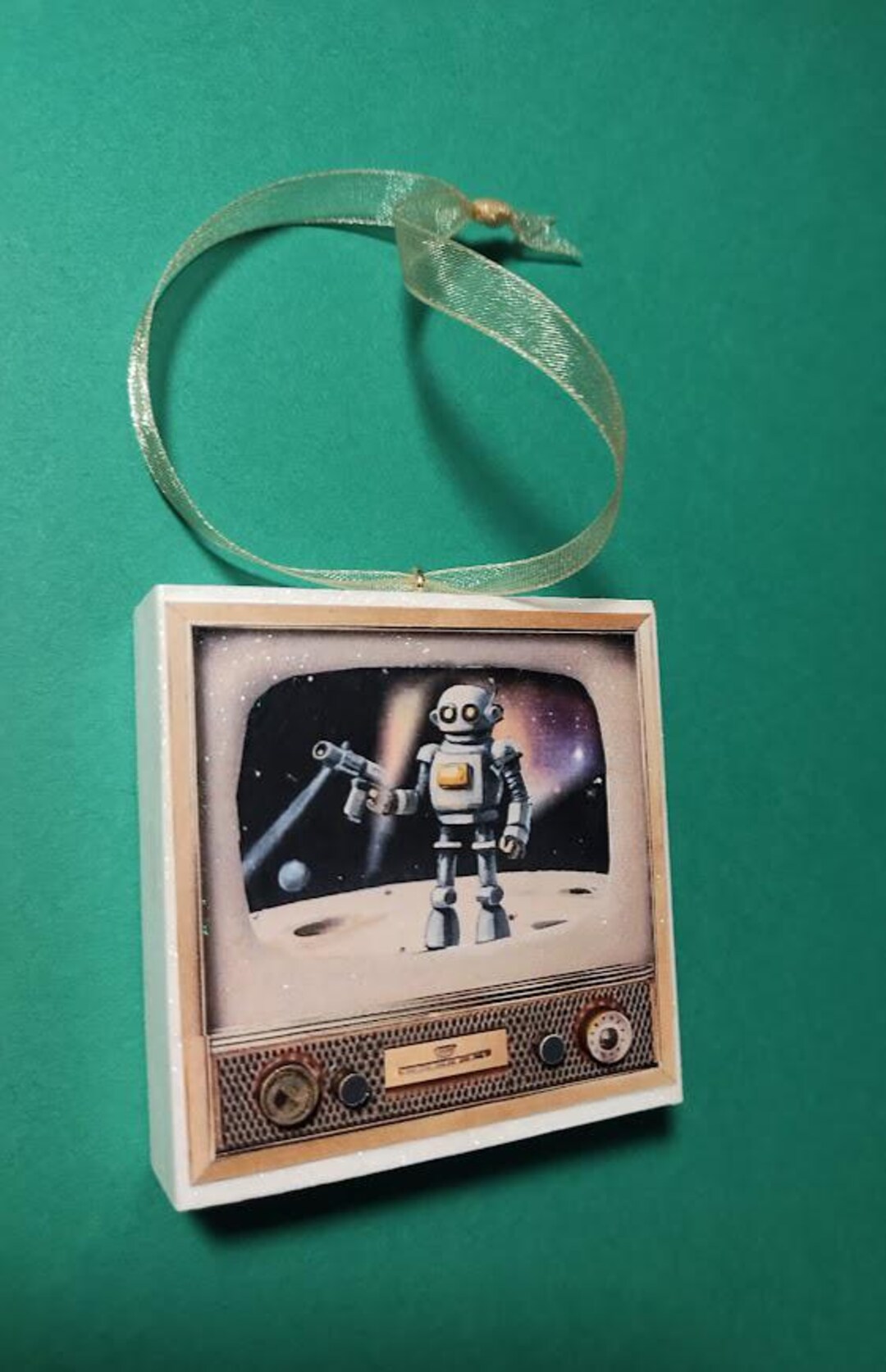 Robot With Raygun Vintage Look TV Christmas Ornament - Etsy