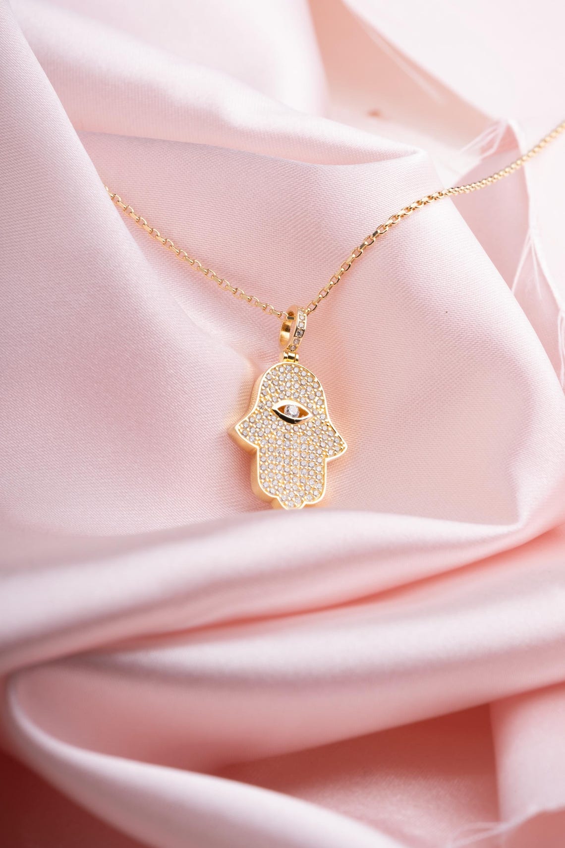 14k Gold Hamsa Necklace: Lab-grown Diamond Hand of Fatima Pendant - Etsy