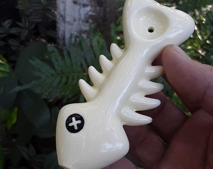 Ceramic Fishbone Hand Pipe, 4" Fish Skeleton Pipe, Hand Painted White ...