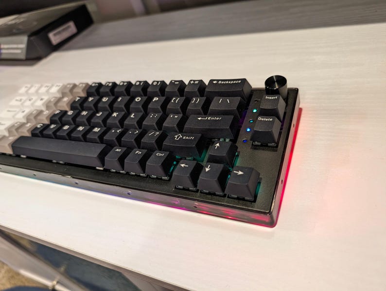 65% Mechanical Gaming Keyboard - Transparent Black With Gradient ...