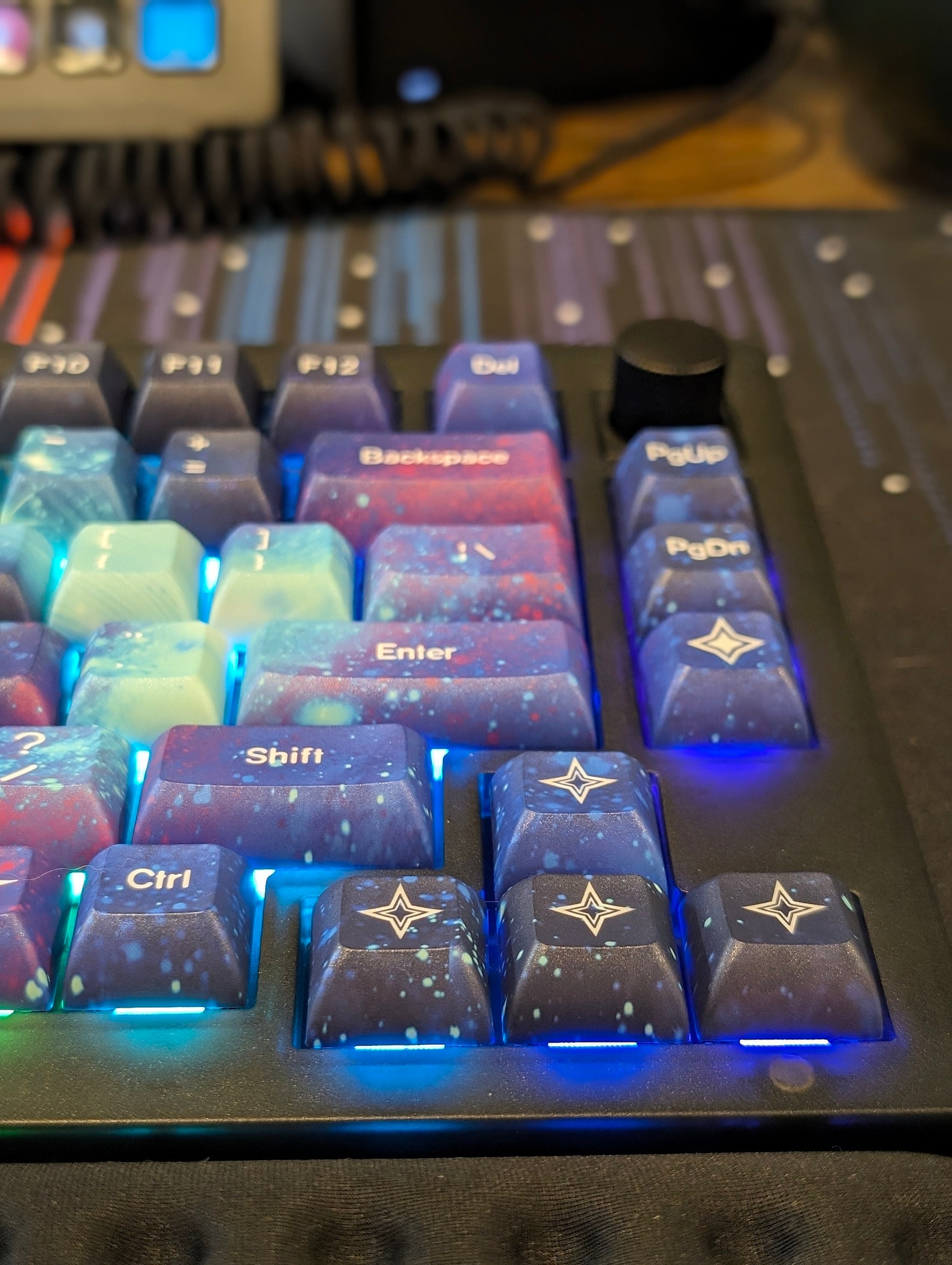 Starry Customized Keychron V1 Translucent 75% Mechanical Keyboard - Etsy