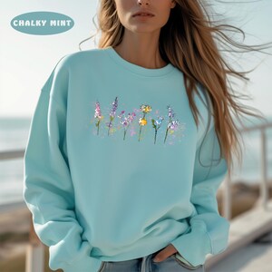 Wildflower Sweatshirt, Vintage Flower Crewneck, Floral Sweater, Wild ...