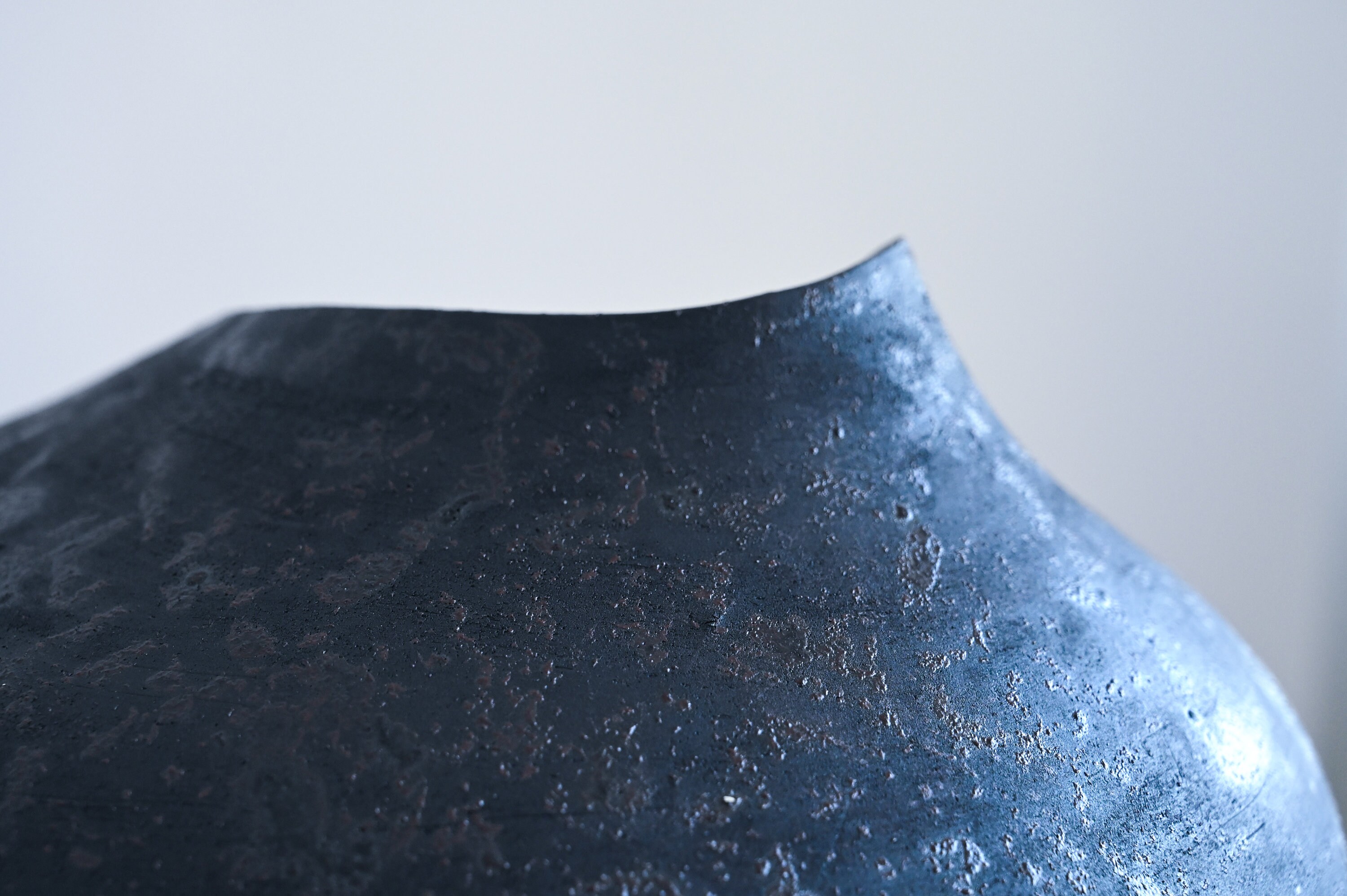 Black Rusty Ceramic Vase Minimalist Modern Decor Handmade Ceramic Vase ...