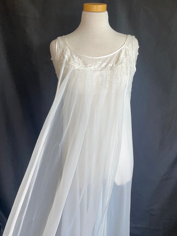 Vintage 1960s Vanity Fair Bridal Lingerie Small Gem