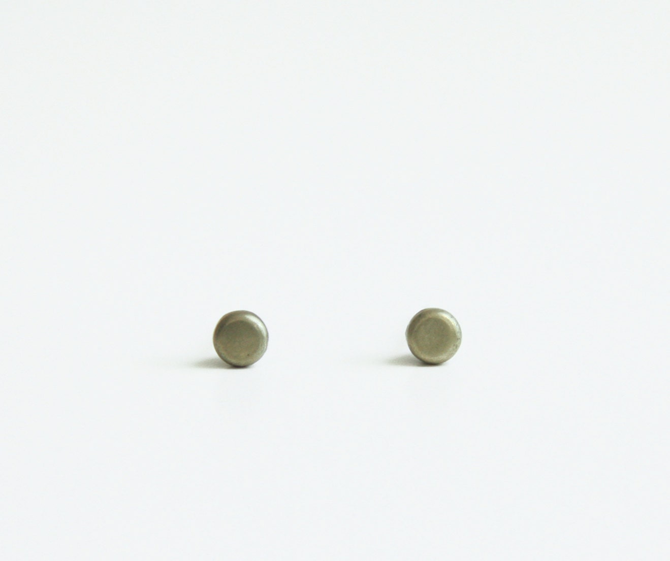 Choose Your Color. 3.5mm Super Tiny Disc Geometric Metal Stud - Etsy