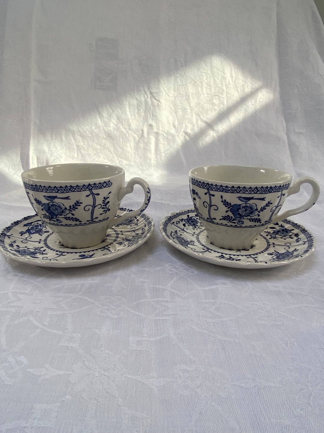 Pair of Beautiful Vintage Johnson Brothers Indies Pattern Transfer Ware ...