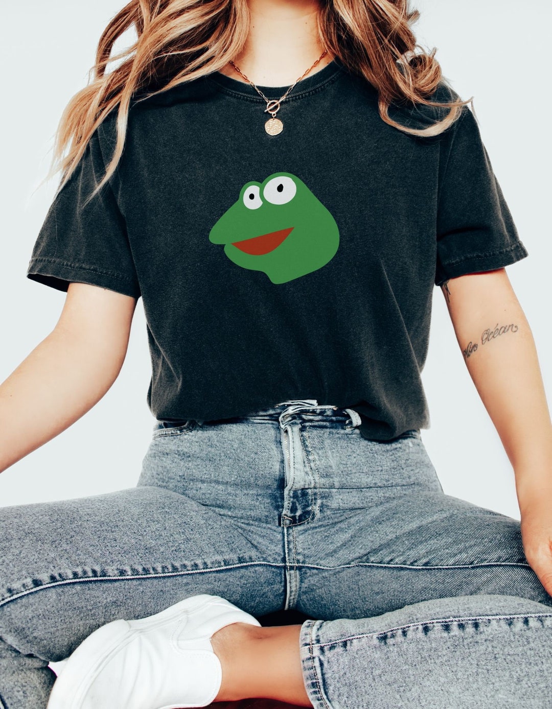 Funny Frog Face T-shirt, Cartoon Frog Tee, Cute Animal Graphic Shirt ...