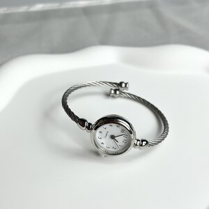 Silver Vintage Watch, Bracelet Style Minimal Watch,round Dial Small ...