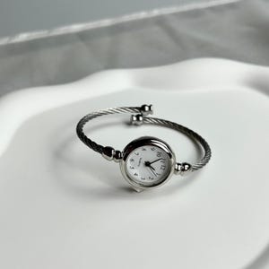 Silver Vintage Watch, Bracelet Style Minimal Watch,round Dial Small ...