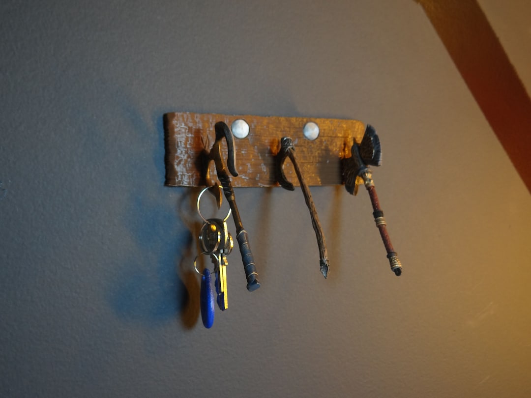 Viking Axe Key Holder, 14K Resin Print, Key Holder, 3D Resin Print ...