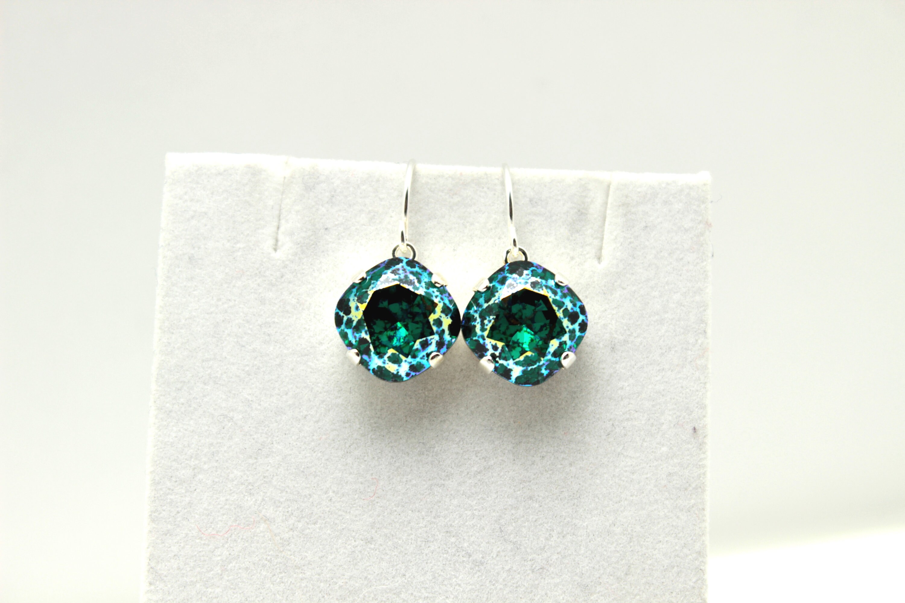 Emerald Green Crystal Dangle Earrings Classic Sparkling Kelly - Etsy