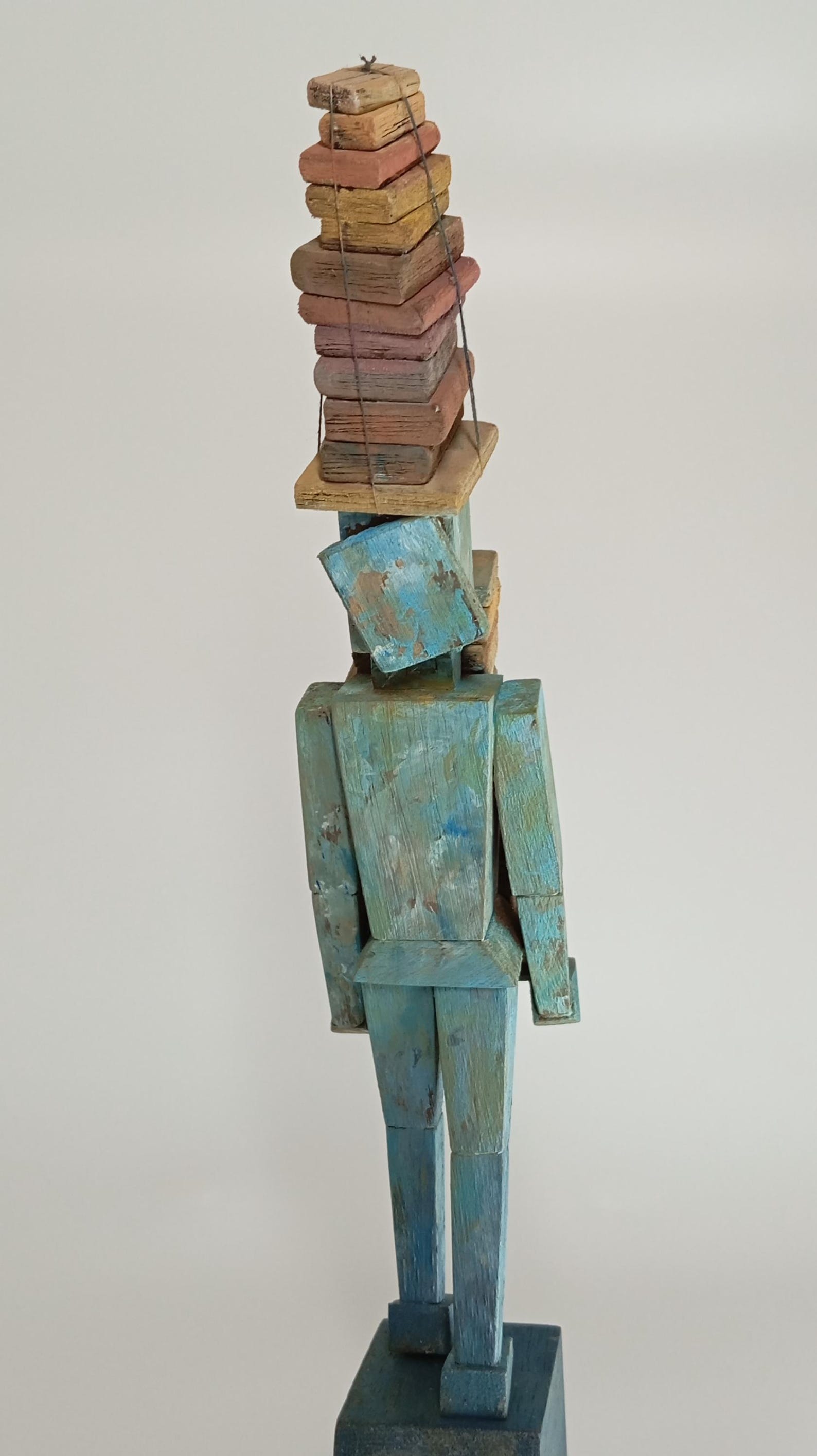Minimalist Wooden Reading Figure, Art Deco Decoration in Living Room ...