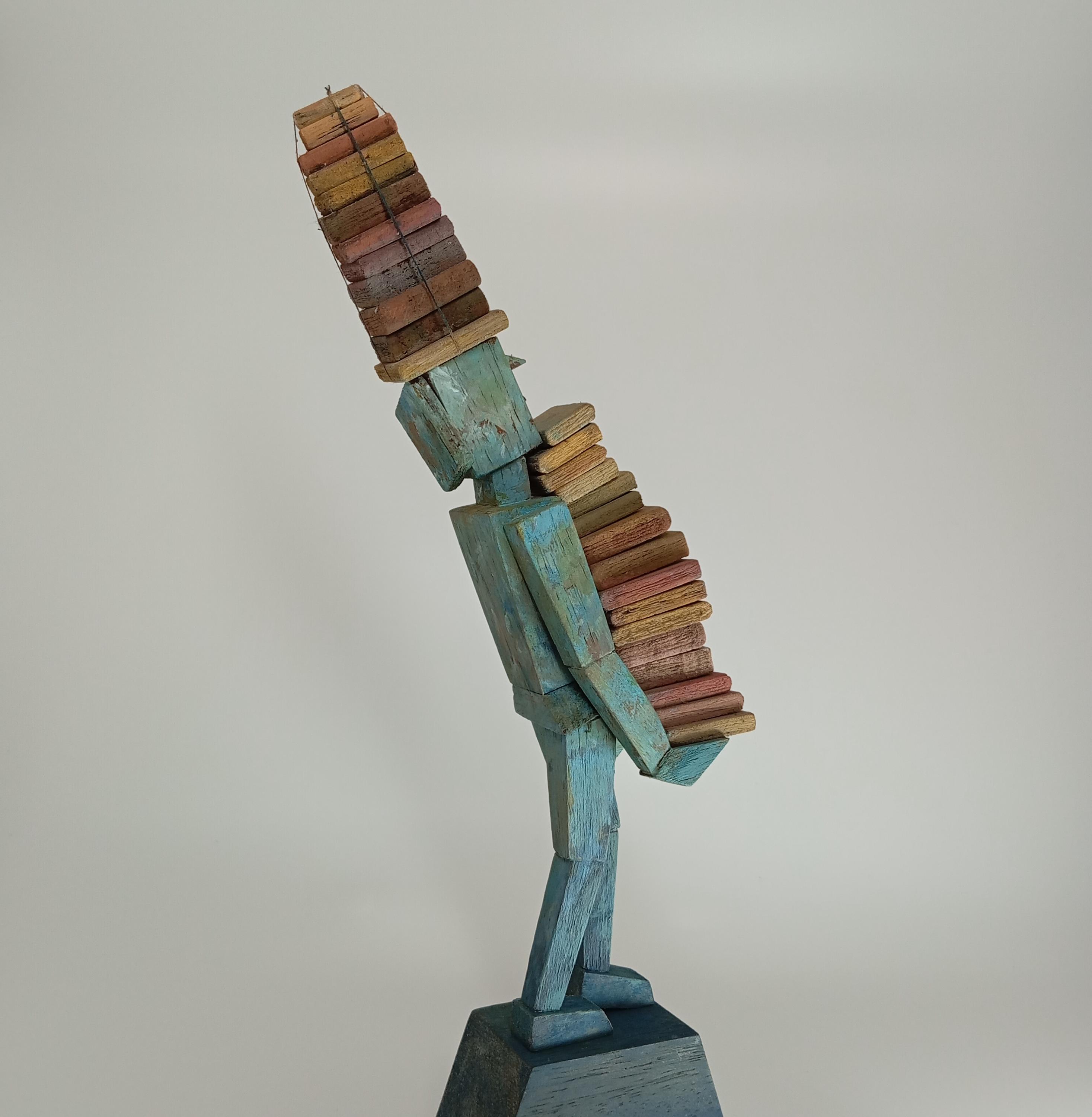 Minimalist Wooden Reading Figure, Art Deco Decoration in Living Room ...