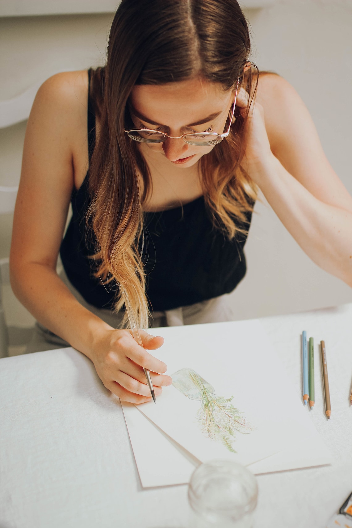 Simple Floral Line Drawing on Linen Cafe Apron Art by Emma - Etsy