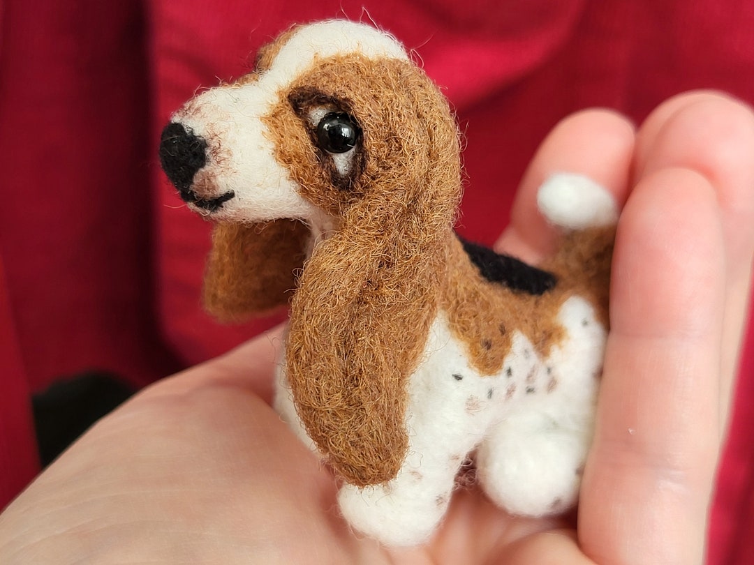Miniature Basset Hound Figurine - Cute Dog Collectible Statue - Etsy