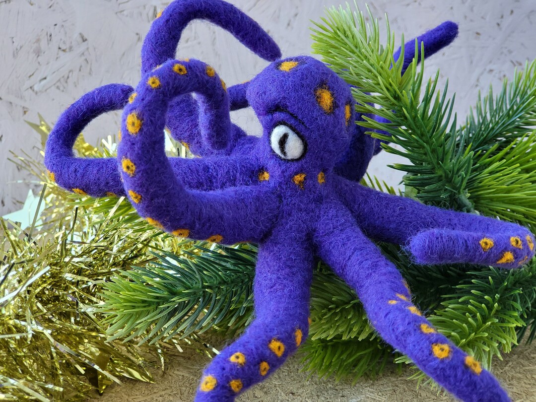 Octopus Topper for the Christmas Tree - Christmas Decor in the Style of ...