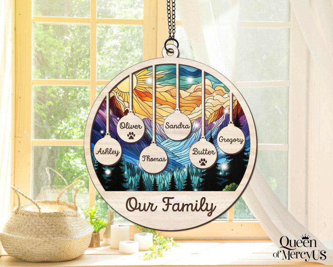 Personalized Family With Pet Suncatcher, Custom Name Family Suncatcher ...