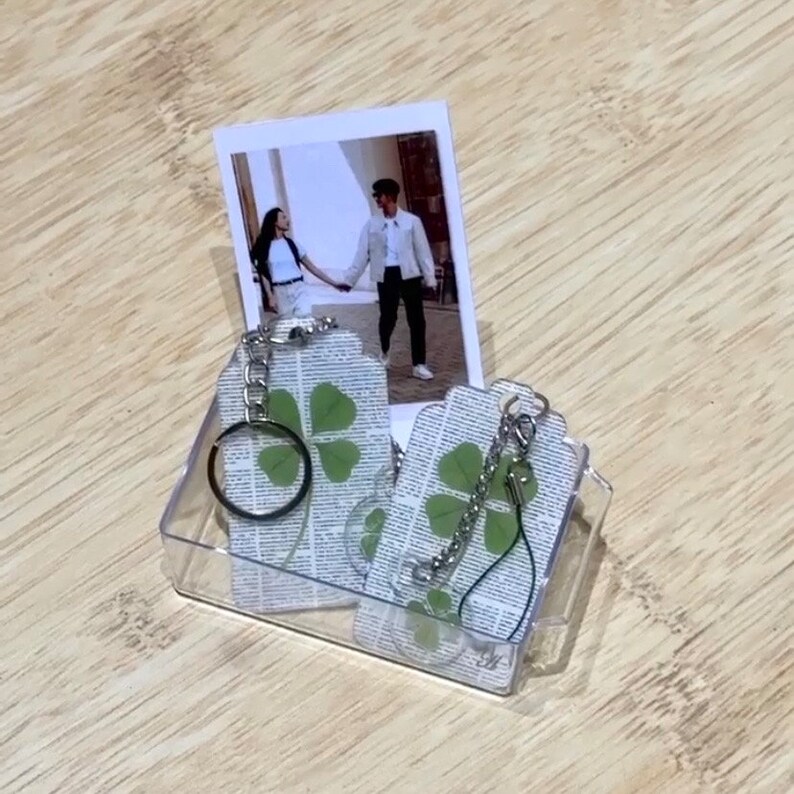 Clover Keychain / Phone Charm QUEEN OF TEARS / Hong Hae In - Etsy UK