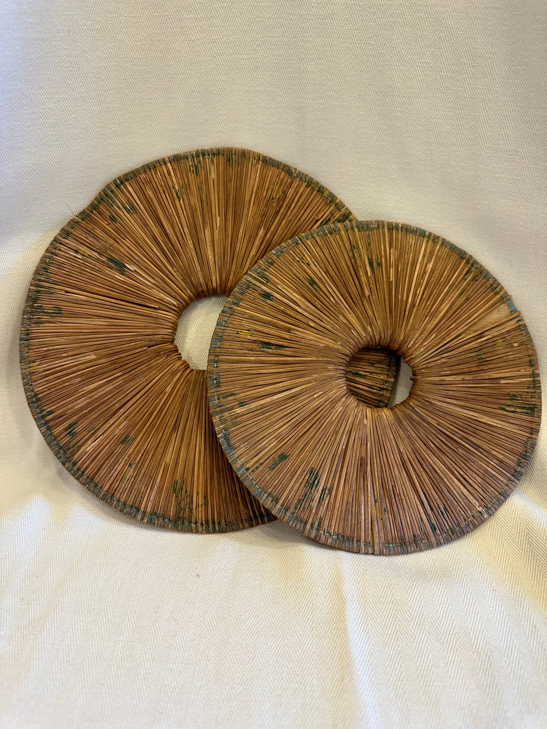 Vintage Set of Two Straw Woven Trivets - Etsy