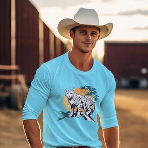 Snow Leopard on the Moon Background Long Sleeve Tee, Streetwear Cotton ...