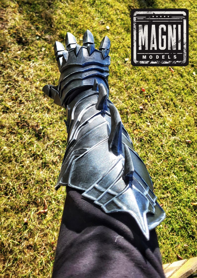 Talion's Servant's Armor Cosplay - Gauntlets and Shoulder Pads STL [FOR ...