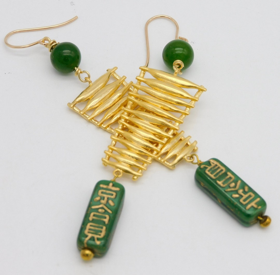GOLDEN ASIAN LADDERS - Jade - Vintage Asian Writing on Glass Beads ...