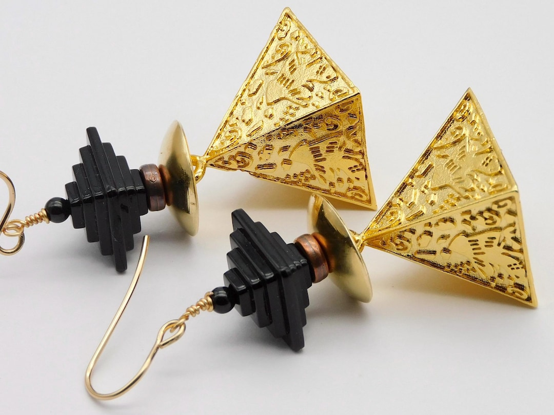 EGYPTIAN PYRAMIDS 24KT GP Egyptian Pyramid Charms Vintage Pyramid Beads ...