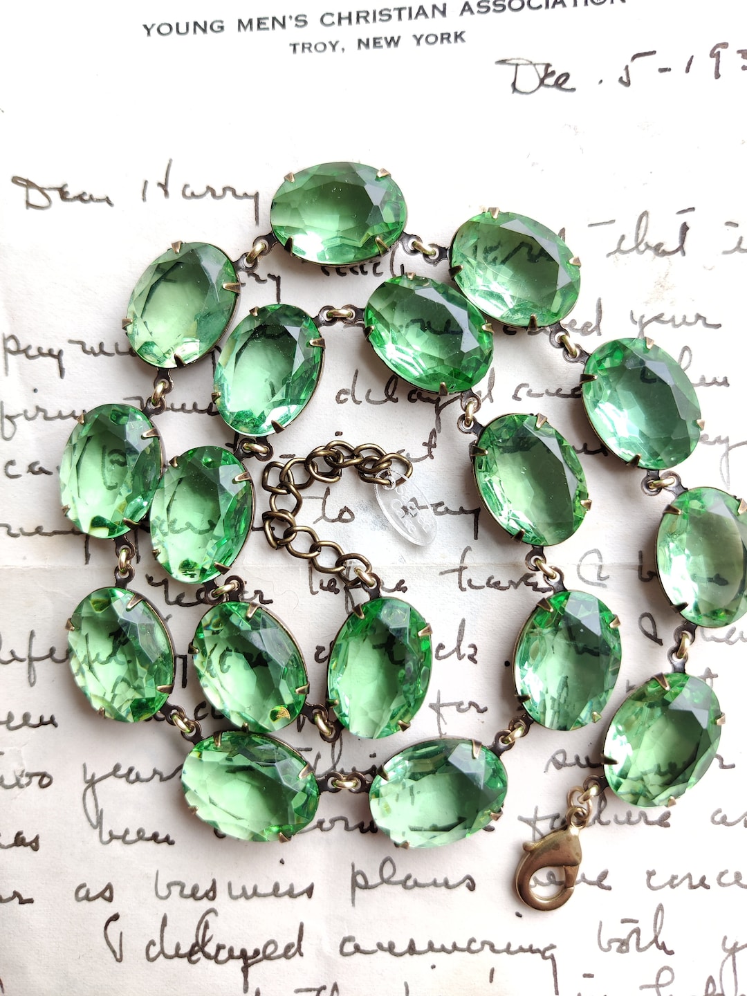 Grüne Statement Kette, Spannzange Kette, Anna Wintour Kette, Peridot ...