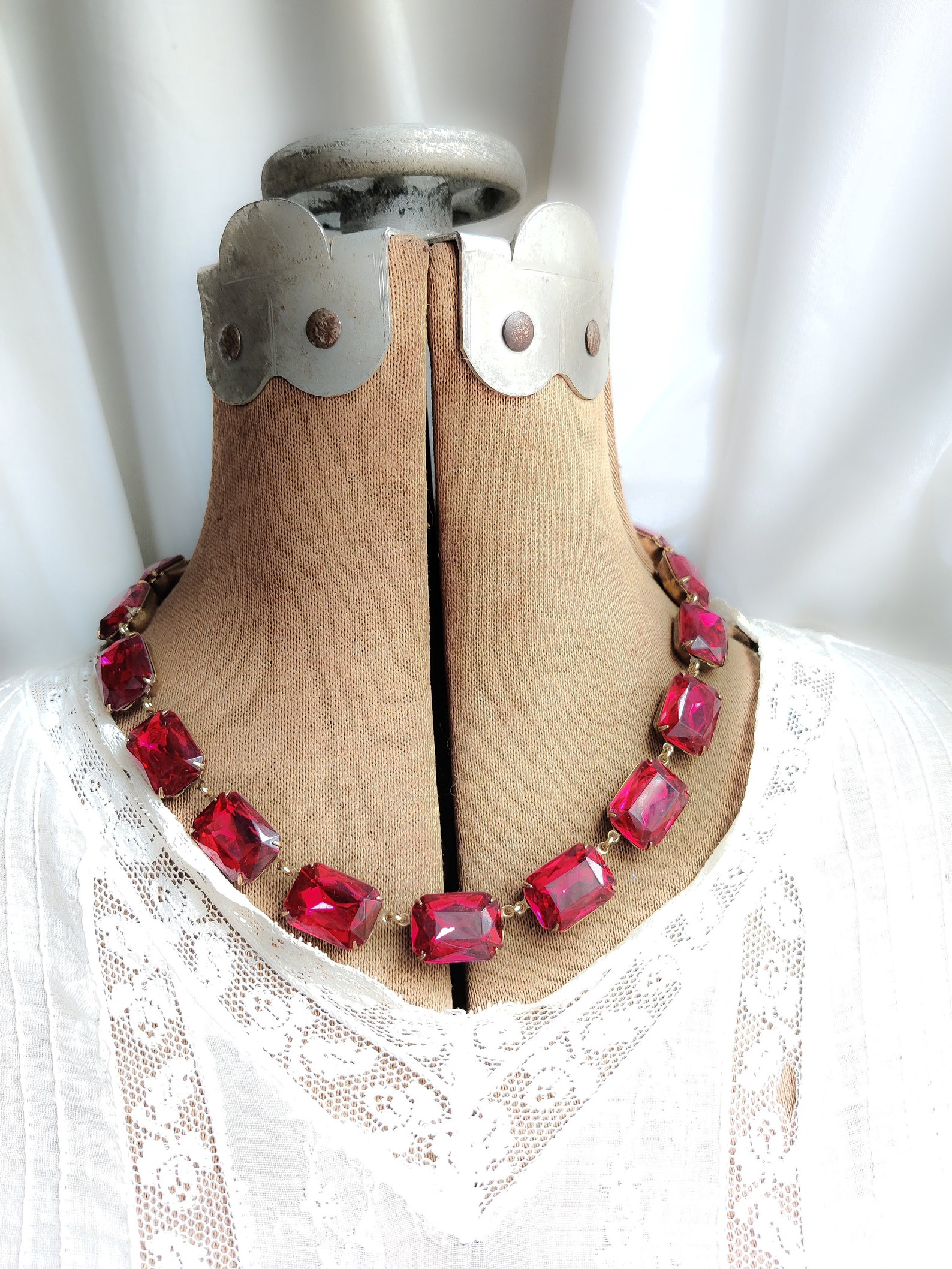 Fuchsia Anna Wintour Collet Necklace FUCHSIA Statement - Etsy
