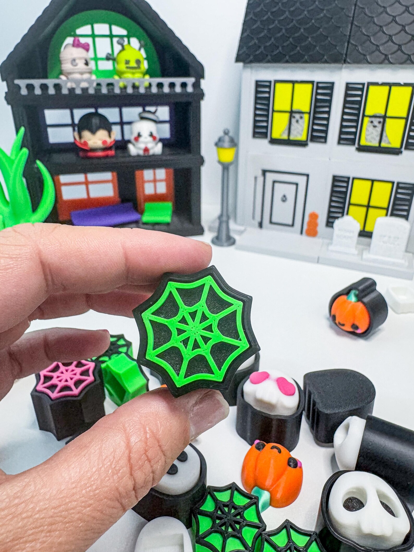 Cute Spooky Halloween Fidget Clicker Keychain | Ghost Pumpkin Skeleton ...