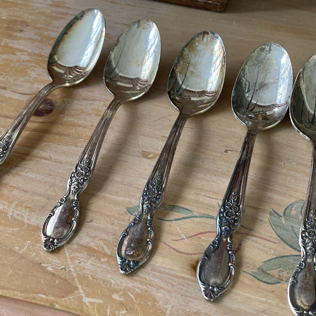 Vintage VICTORIAN ROSE Spoons Set of 6 Teaspoons Wm Rogers Son IS ...