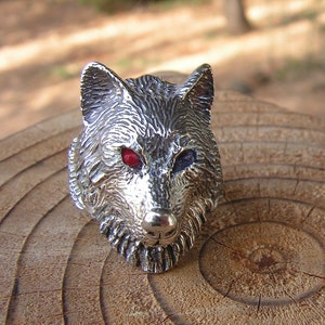 Wolf Ring With Red and Blue Eyes in Sterling Silver - Etsy