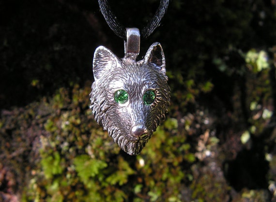 Etsy wolf necklace store