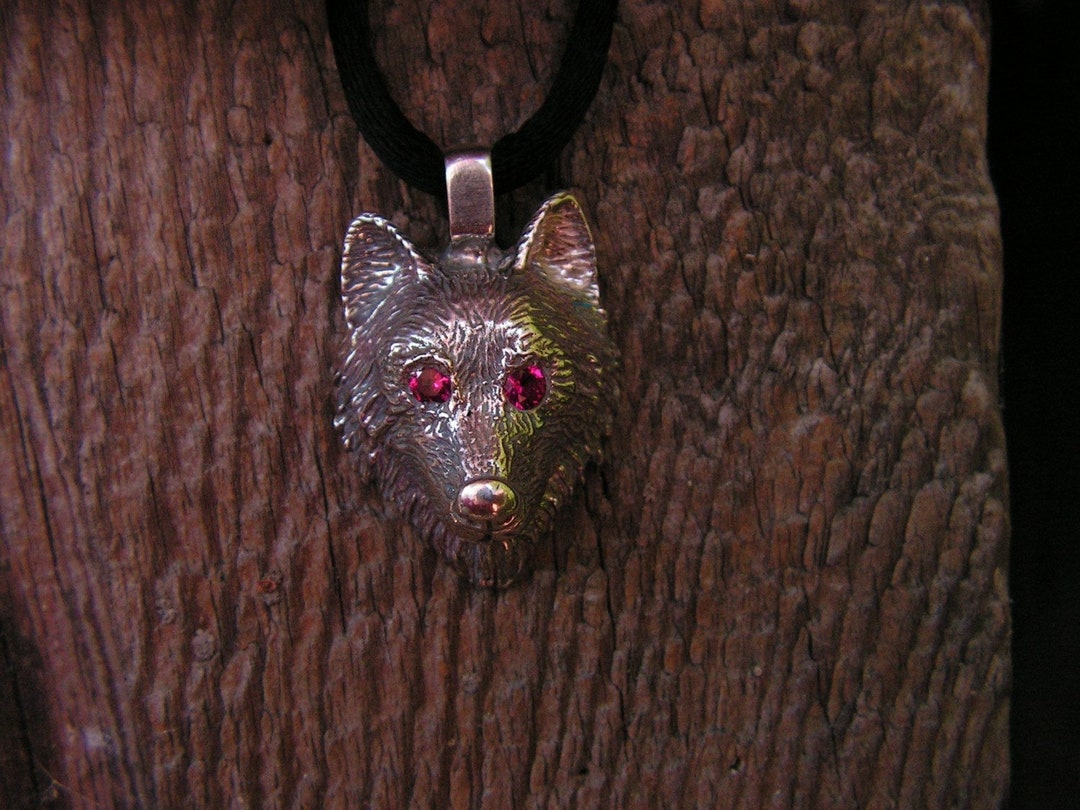 Wolf Pendant With Ruby Eyes in Sterling Silver - Etsy