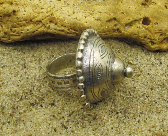 Large Silver Fulani Mali West African Dome Ring - Gem