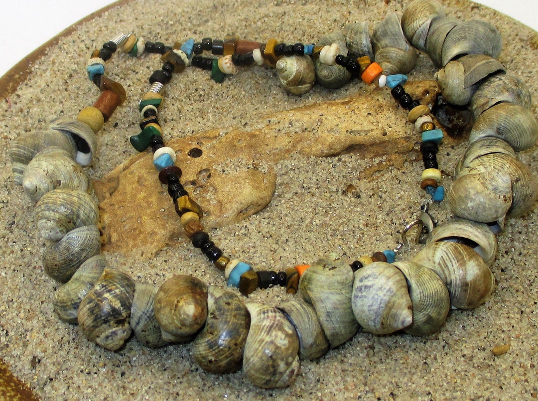 Black and Gray Periwinkle Snail Shell and Bead Necklace - Etsy