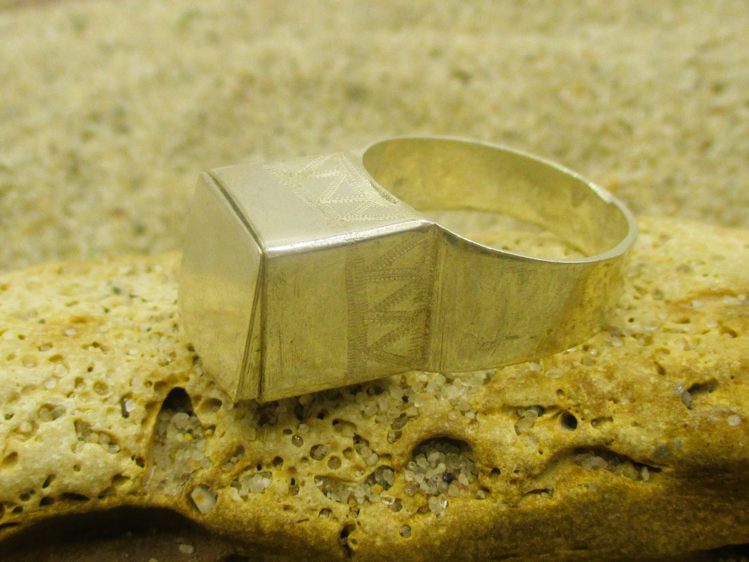 Square Shape Top Gris-gris Amulet Sterling Silver Ring - Etsy