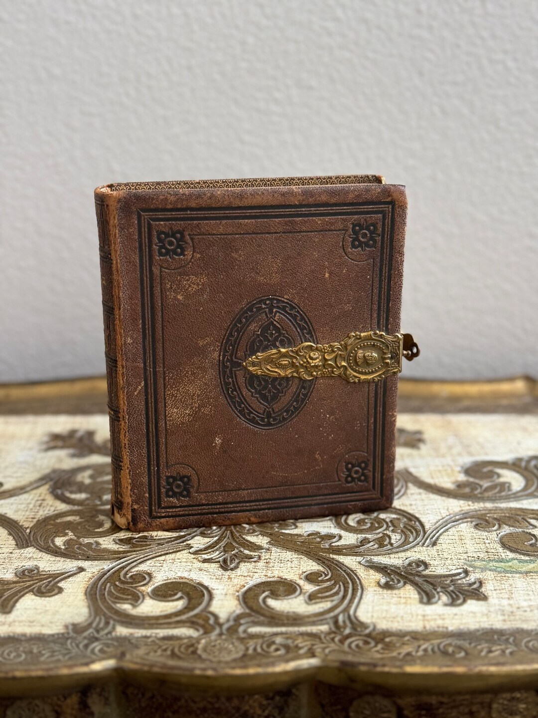 19th Century Victorian Leather Photo Album With Photos Dated 1861 - Etsy