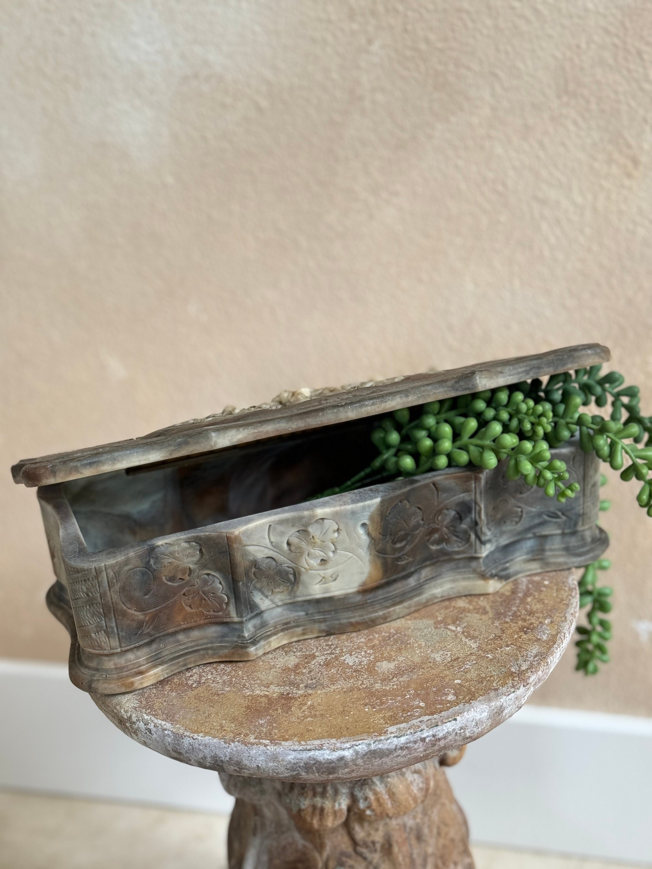 Beautiful Venus at Repose Vintage Genuine Incolay Stone Jewelry/trinket ...