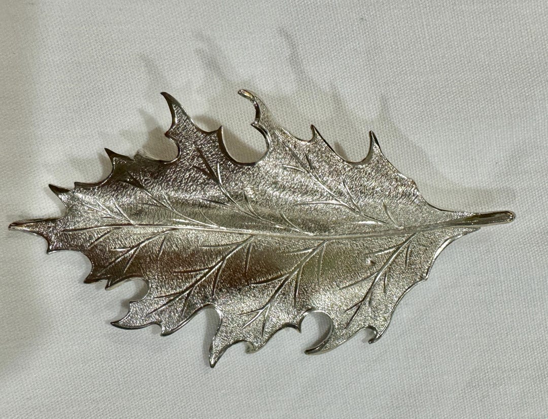 Vintage Giovanni Silver Tone Maple Leaf Brooch - Etsy