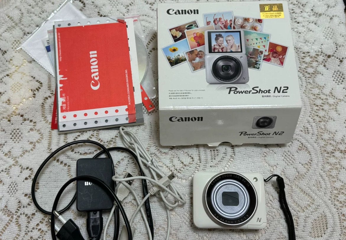Canon Powershot N2 !箱入りレア! フリップスクリーン Canon Powershot N2 !箱入りレア! フリップスクリーン