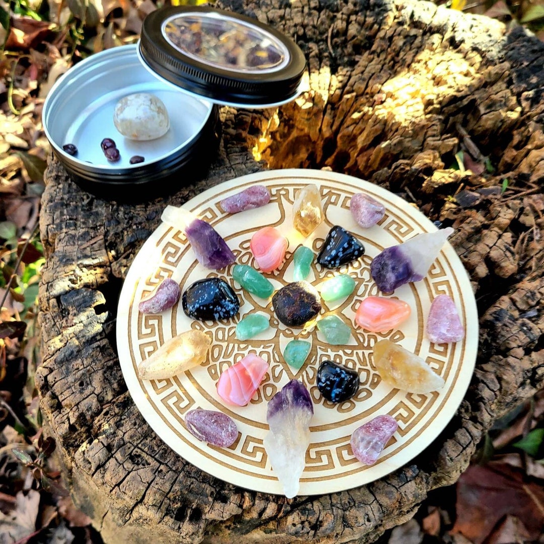 Persephone Crystal Grid Kit, Tumbled Stones for Goddess Altar, Full ...
