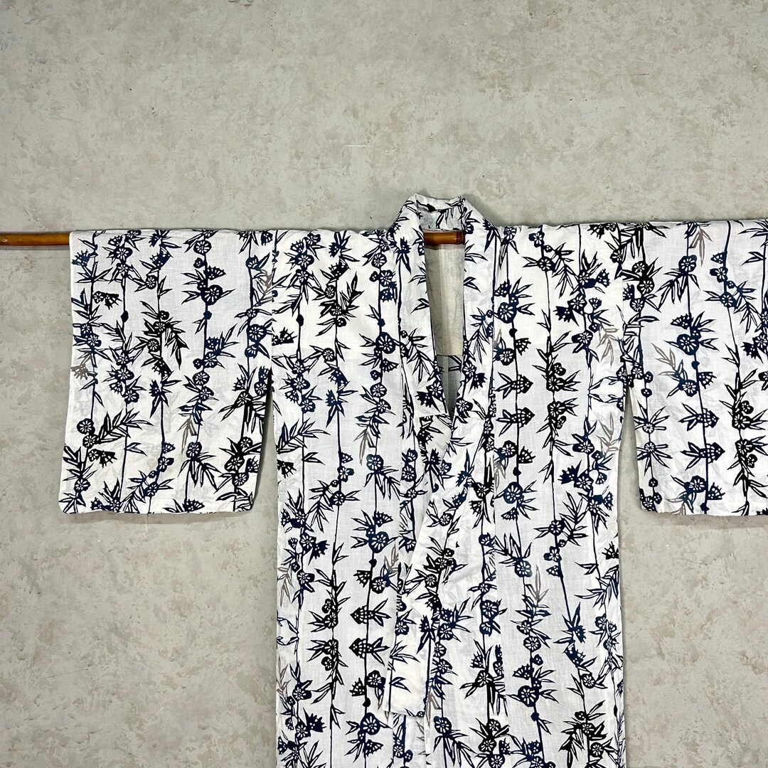Vintage Ladie's Yukata Flower and Leaves Design/kimono/cotton Robe ...