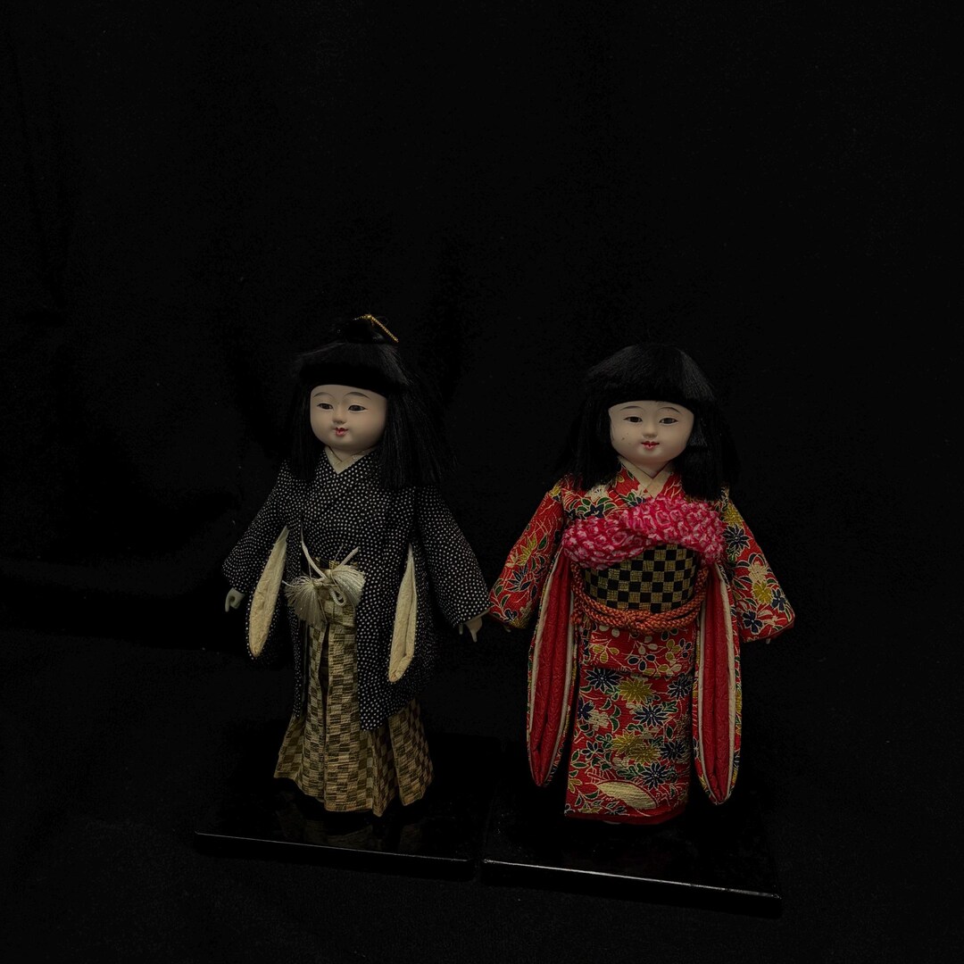 Vintage Checkered Pattern Doll Set With Base/wood-grain Inlaid Doll ...