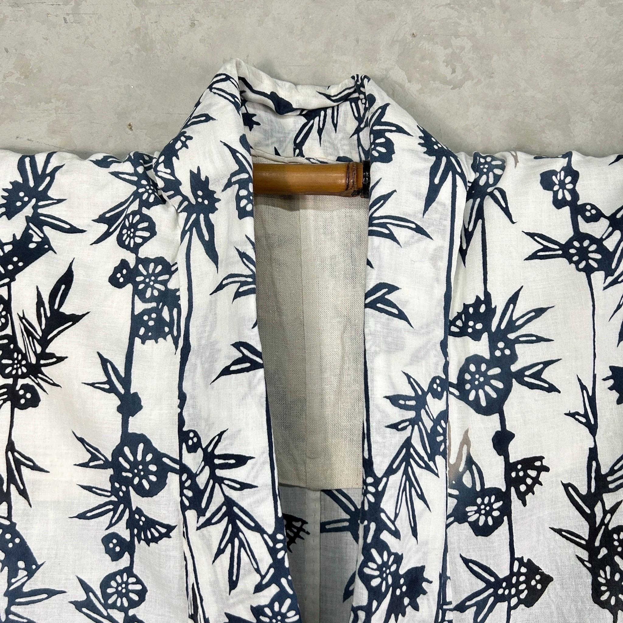 Vintage Ladie's Yukata Flower and Leaves Design/kimono/cotton Robe ...