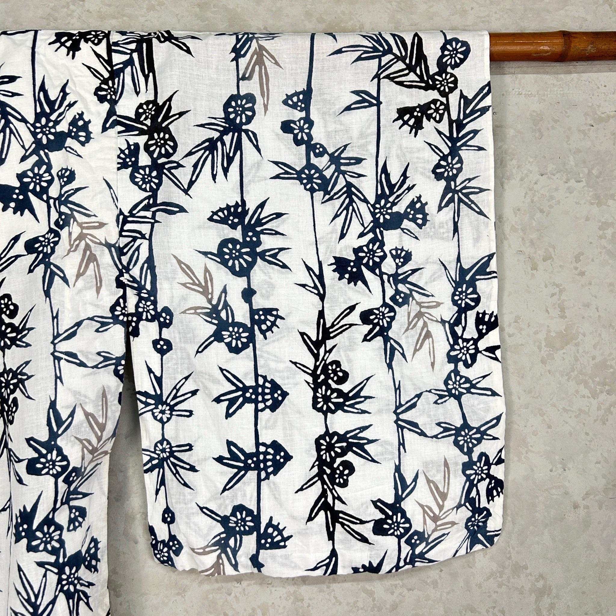 Vintage Ladie's Yukata Flower and Leaves Design/kimono/cotton Robe ...